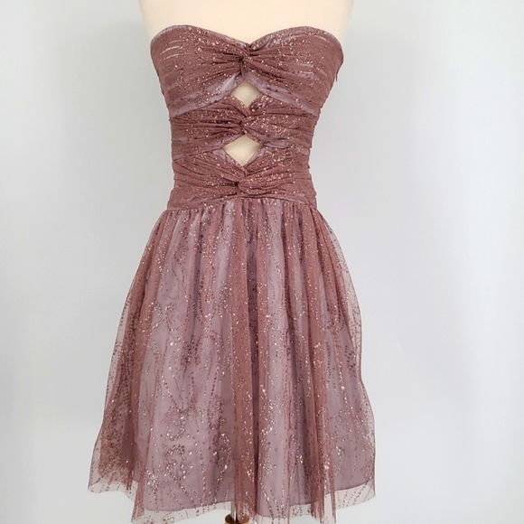 Adrianna Papell | Dresses | Hailey Andrianna Papell Logan Sweetheart Cutout Rose Strapless Dress ...